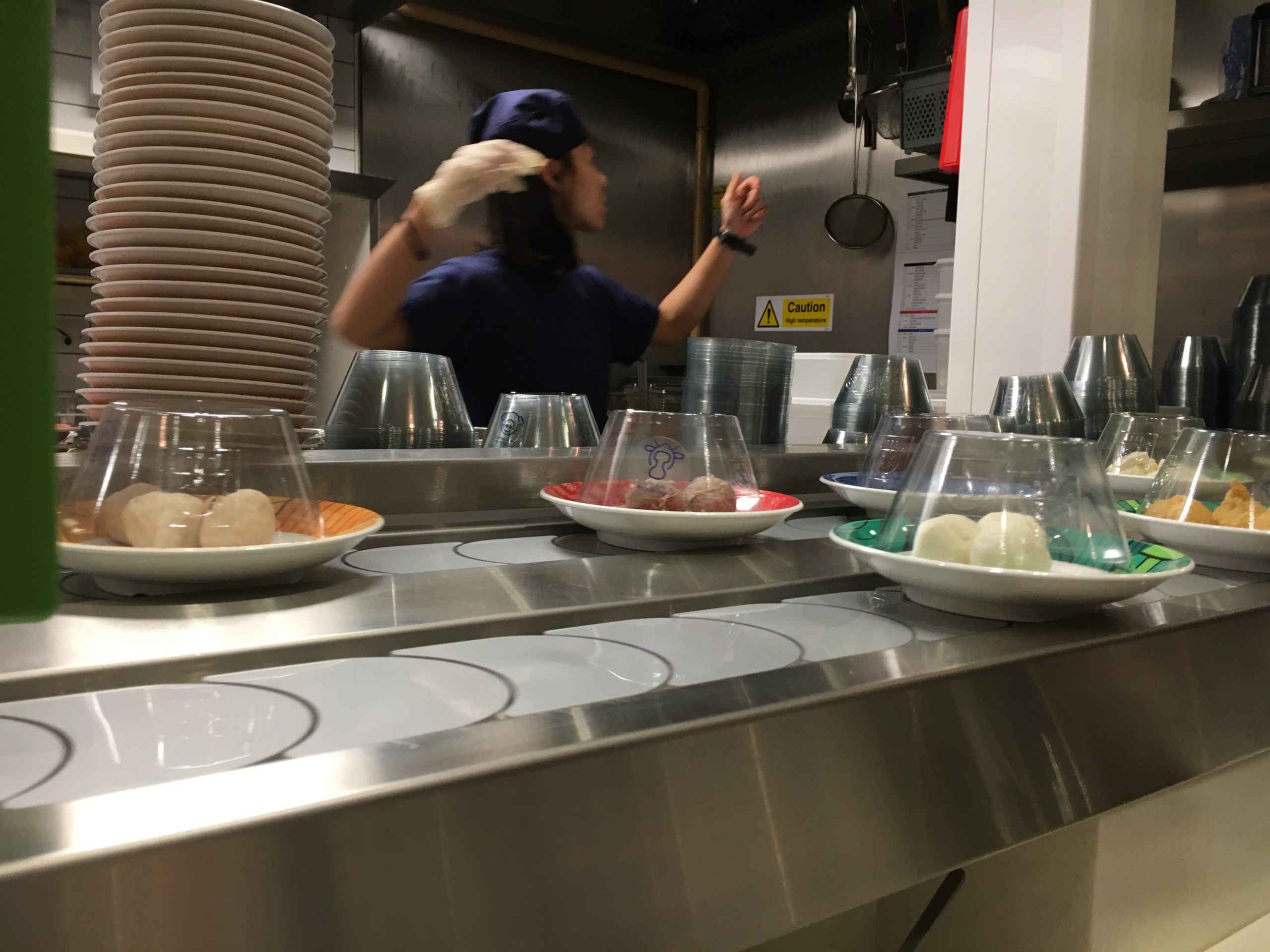 Shuang Shuang - Conveyor belt style hot pot | the food connoisseur