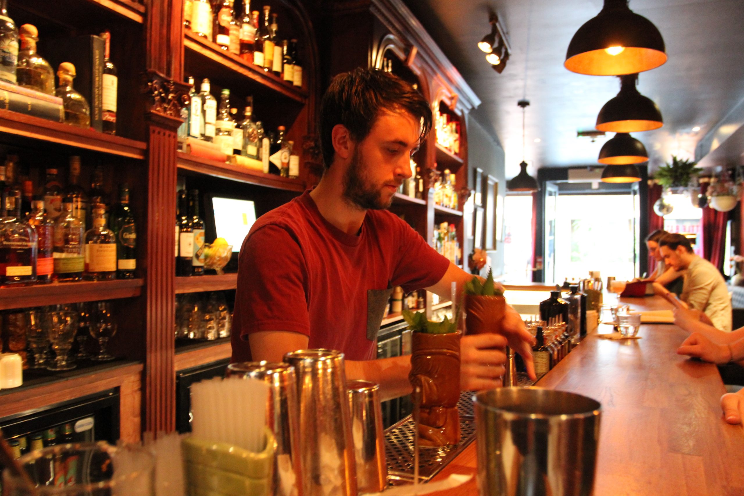 Little Bat Bar - Pour it up | the food connoisseur