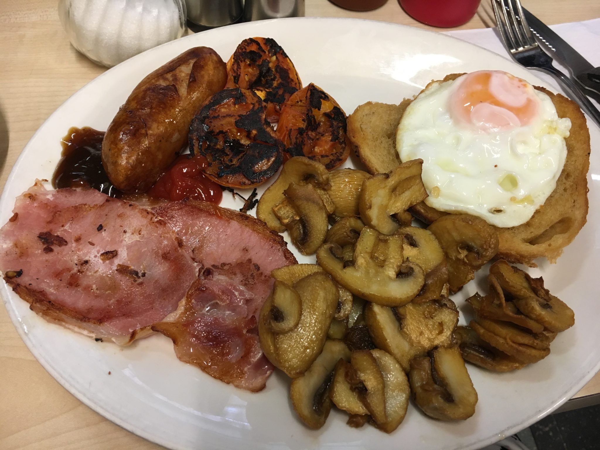 E. Pellicci - Charming east end old school cafe | the food connoisseur