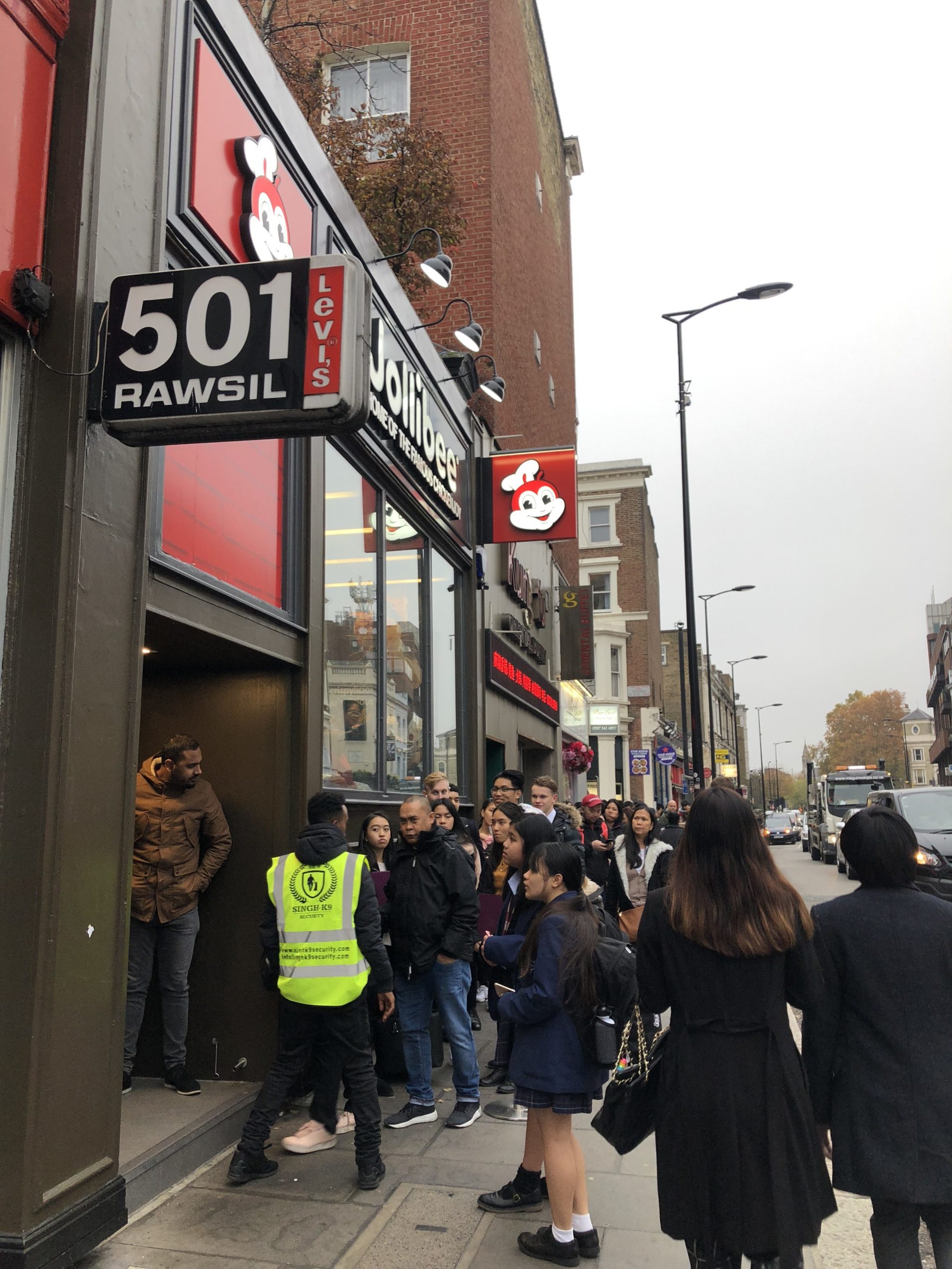 Jollibee - UK London first location | the food connoisseur